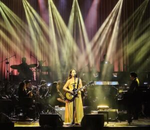Laufey Captivates 21,000 Fans in First Arena Tour Concert